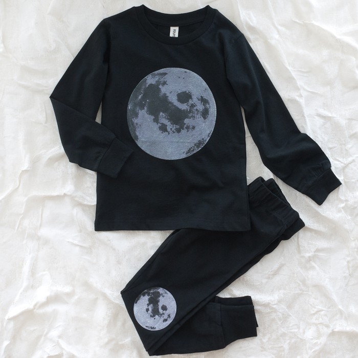 MONDAY’S PRETTY THINGS :: Sleep With the Moon and Stars – The ...