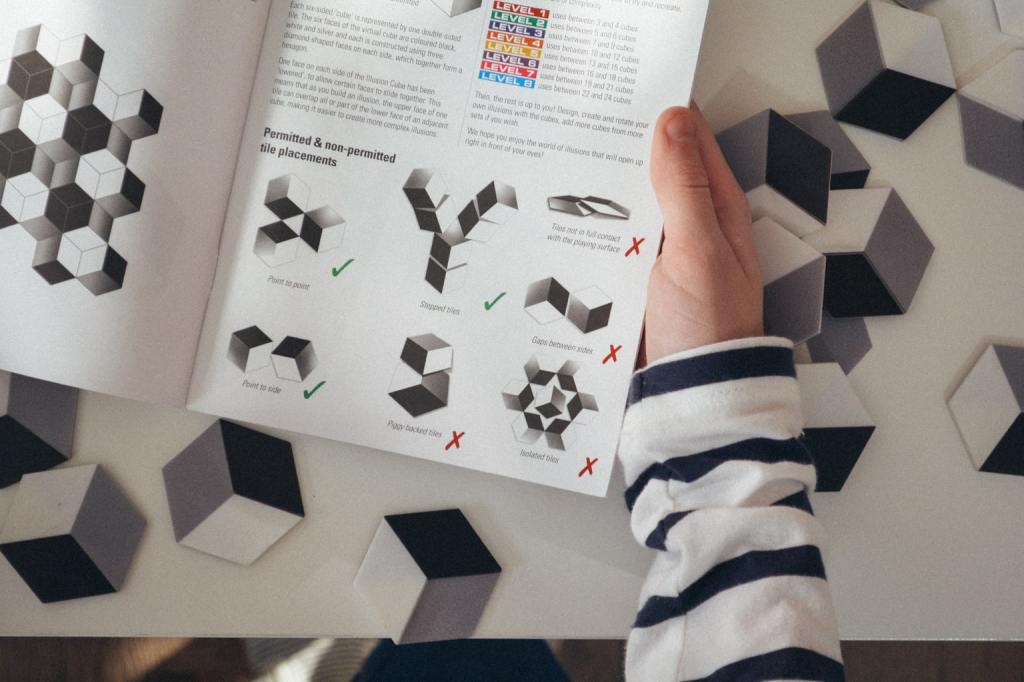 Illusion Cubes: Create Your Own Optical Illusions – The Oaxacaborn Blog